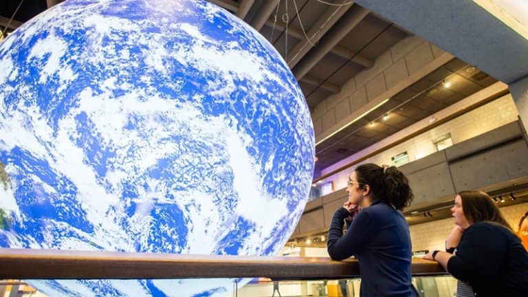 BOSTON SCIENCE MUSEUM